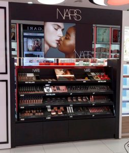Backwalls NARS y bareMinerals - Primor CC Parque Nascente (Rio Tinto ...